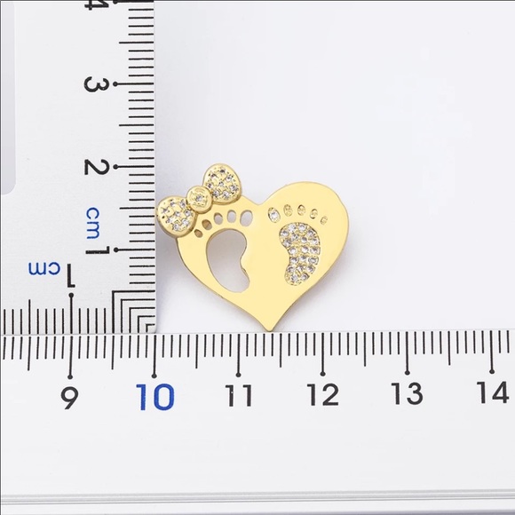 Jewelry | New 14k Gold Heart Baby Feet Necklace | Poshmark